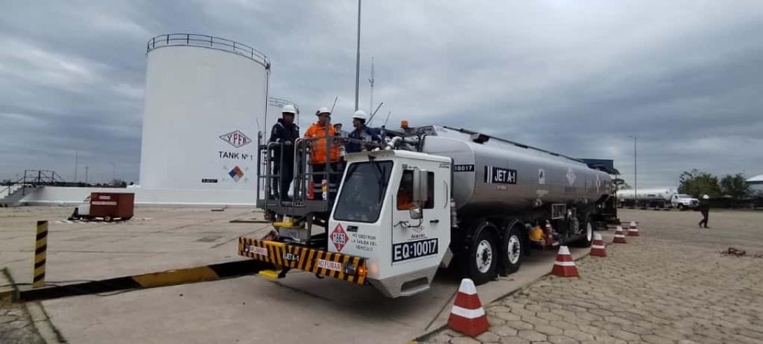 Yacimientos incorpora moderna unidad de abastecimiento de Jet Fuel en ...